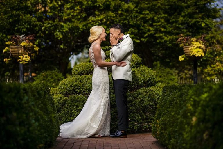 20+ Best First Look Wedding Photos for Your Inspiration - Wedding Maps