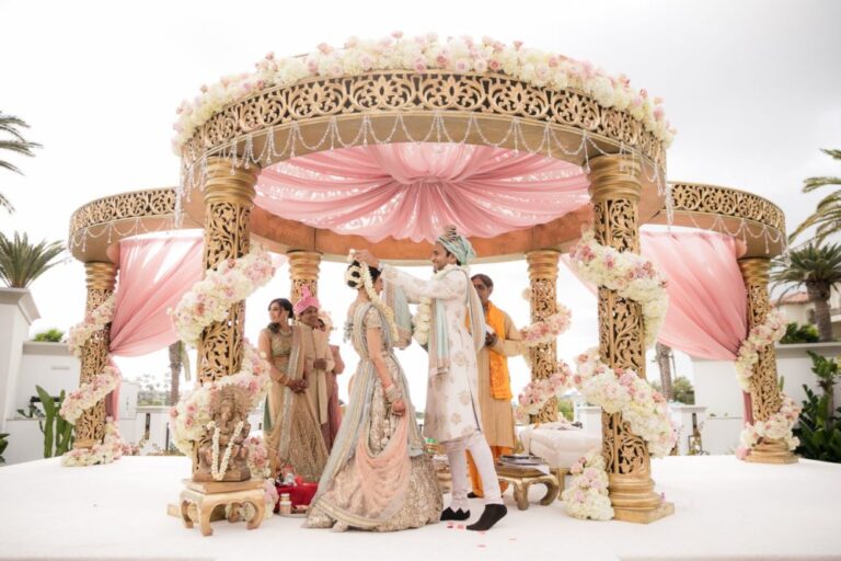 14+ Beautiful Mandap Decoration Ideas to Inspire Your Wedding - Wedding ...