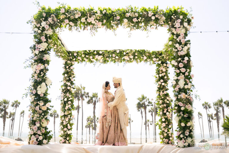 14+ Beautiful Mandap Decoration Ideas to Inspire Your Wedding - Wedding ...