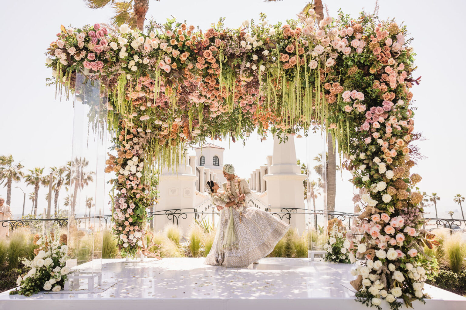 14+ Beautiful Mandap Decoration Ideas to Inspire Your Wedding - Wedding ...